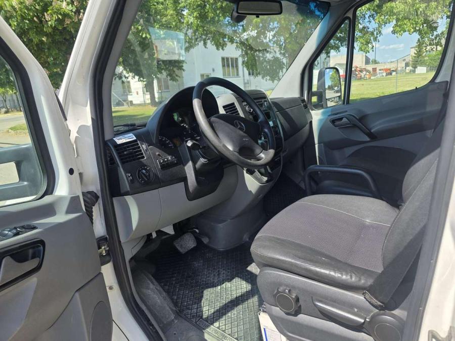 White Mercedes-Benz Sprinter 2011 in Siauliai, with an engine capacity of 3.00 L and mileage of 110 thousand km for 13200 €, photo 12 on AUTOMOTO.COM.LV