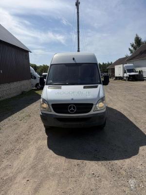 White Mercedes-Benz Sprinter 2011 in Taurage, with an engine capacity of 2.10 L and mileage of 310 thousand km for 4200 €, photo  on AUTOMOTO.COM.LV