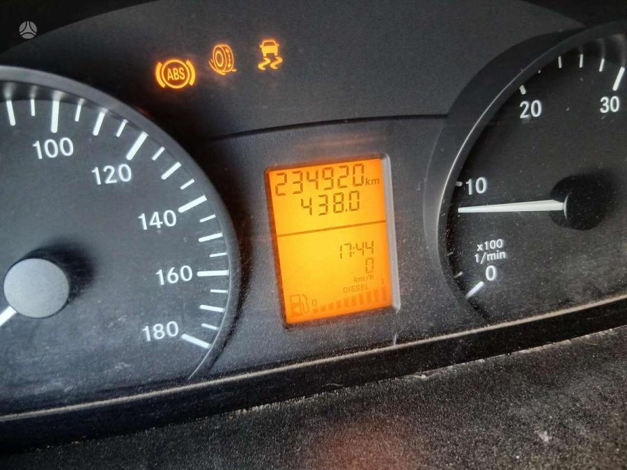 Balts Mercedes-Benz Sprinter 2011 Viļņa, ar dzinēja tilpumu 2.20 L un nobraukumu 235 tūkst. km par 7000 €, foto 6 vietnē AUTOMOTO.COM.LV