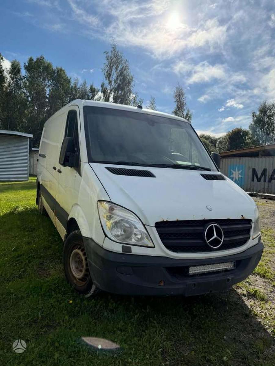 Balts Mercedes-Benz Sprinter 2011 Plungė, ar dzinēja tilpumu 2.10 L un nobraukumu 390 tūkst. km par 3000 €, foto 1 vietnē AUTOMOTO.COM.LV