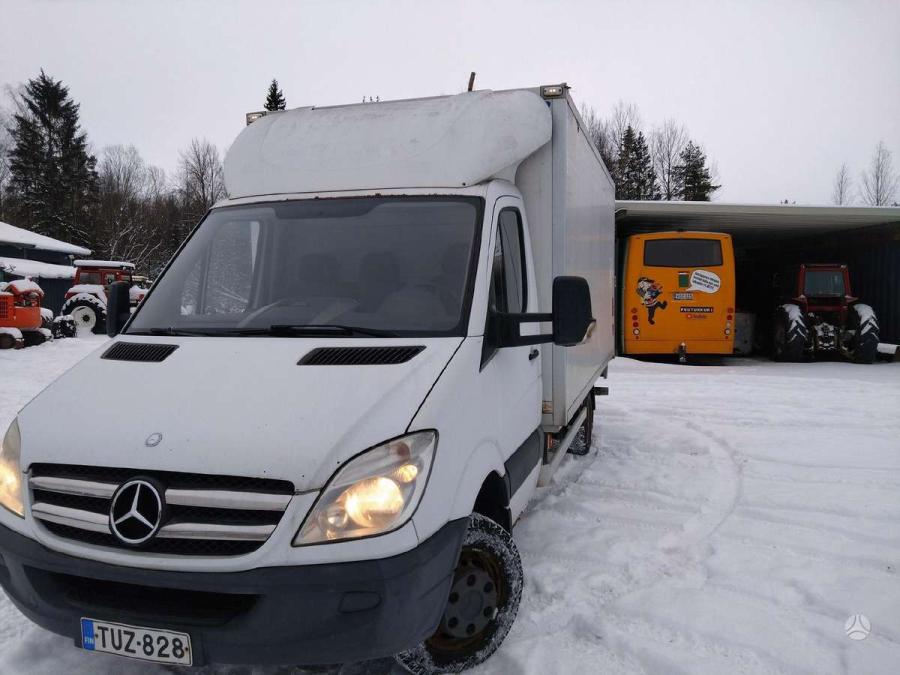 White Mercedes-Benz Sprinter 2012 in Siauliai, with an engine capacity of 2.20 L and mileage of 372 thousand km for 8599 €, photo 2 on AUTOMOTO.COM.LV