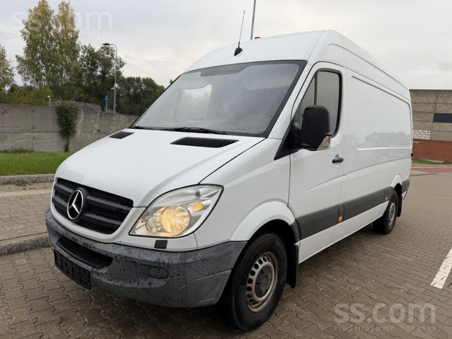 White Mercedes-Benz Sprinter 2012 in Jelgava, with an engine capacity of 2.20 L and mileage of 323 thousand km for 9500 €, photo 3 on AUTOMOTO.COM.LV