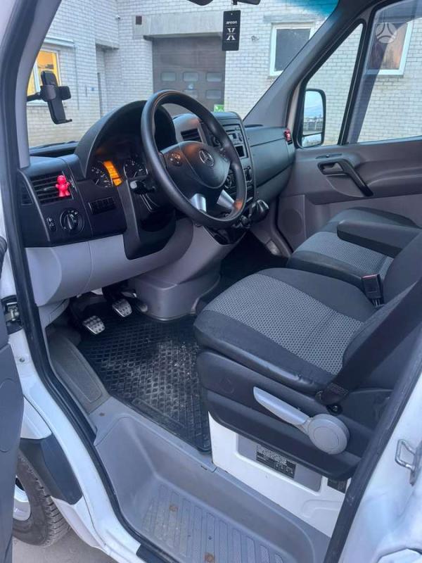White Mercedes-Benz Sprinter 2012 in Kaunas, with an engine capacity of 2.14 L and mileage of 16 thousand km for 12500 €, photo 6 on AUTOMOTO.COM.LV