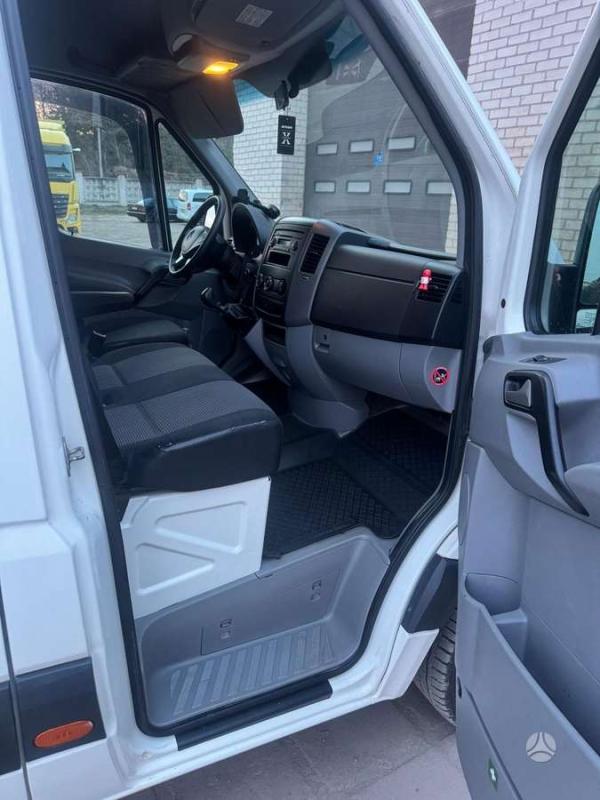 White Mercedes-Benz Sprinter 2012 in Kaunas, with an engine capacity of 2.14 L and mileage of 16 thousand km for 12500 €, photo 8 on AUTOMOTO.COM.LV