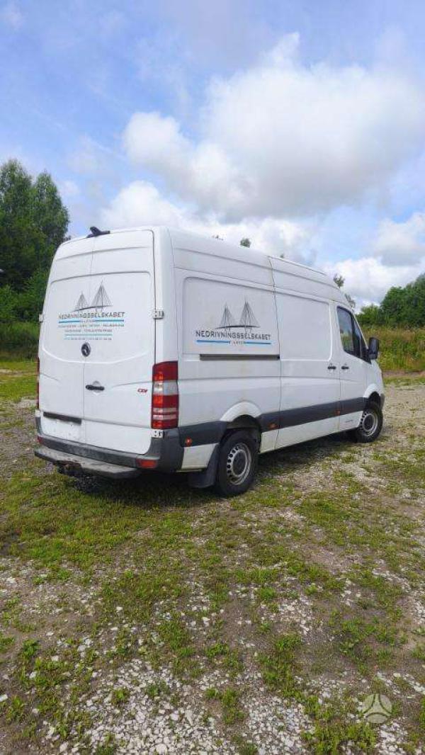 White Mercedes-Benz Sprinter 2012 in Taurage, with an engine capacity of 2.20 L and mileage of 380 thousand km for 5300 €, photo 6 on AUTOMOTO.COM.LV
