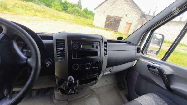 White Mercedes-Benz Sprinter 2012 in Taurage, with an engine capacity of 2.20 L and mileage of 380 thousand km for 5300 €, photo 9 on AUTOMOTO.COM.LV
