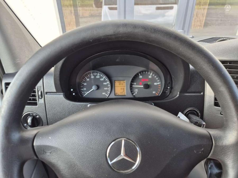 White Mercedes-Benz Sprinter 2012 in Marijampole, with an engine capacity of 2.14 L and mileage of 271 thousand km for 11000 €, photo 14 on AUTOMOTO.COM.LV