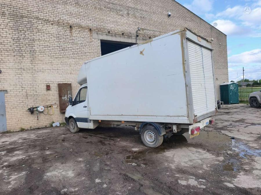 White Mercedes-Benz Sprinter 2012 in Jonava, with an engine capacity of 2.20 L and mileage of 320 thousand km for 3200 €, photo 1 on AUTOMOTO.COM.LV