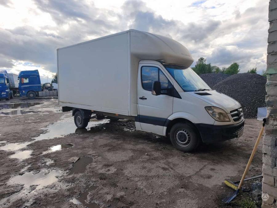 White Mercedes-Benz Sprinter 2012 in Jonava, with an engine capacity of 2.20 L and mileage of 320 thousand km for 3200 €, photo 3 on AUTOMOTO.COM.LV