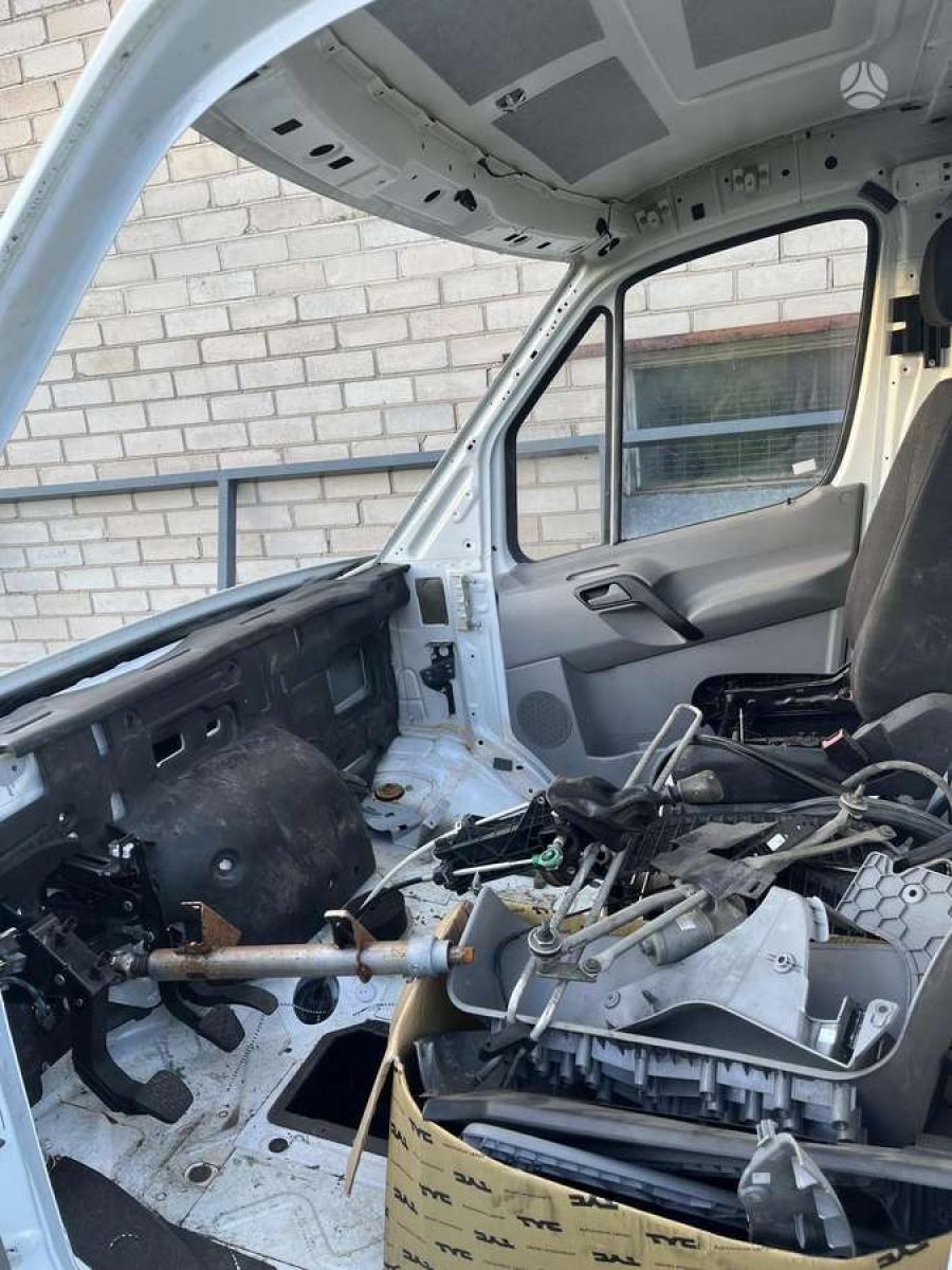 Balts Mercedes-Benz Sprinter 2012 Kauņa, ar dzinēja tilpumu 2.20 L un nobraukumu 123 tūkst. km par 1500 €, foto 7 vietnē AUTOMOTO.COM.LV