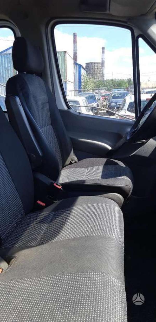 White Mercedes-Benz Sprinter 2012 in Kaunas, with an engine capacity of 2.14 L and mileage of 342 thousand km for 6800 €, photo 9 on AUTOMOTO.COM.LV