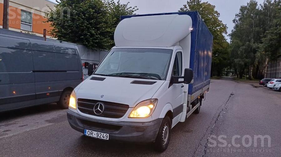 Balts Mercedes-Benz Sprinter 2012 Rīga, ar dzinēja tilpumu 3.00 L un nobraukumu 522 tūkst. km par 6550 €, foto 1 vietnē AUTOMOTO.COM.LV