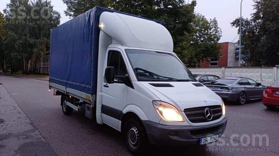 Balts Mercedes-Benz Sprinter 2012 Rīga, ar dzinēja tilpumu 3.00 L un nobraukumu 522 tūkst. km par 6550 €, foto 3 vietnē AUTOMOTO.COM.LV
