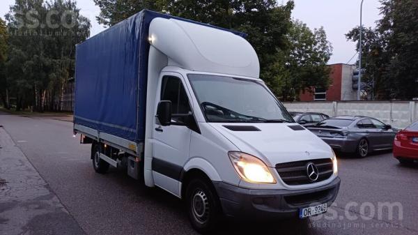 White Mercedes-Benz Sprinter 2012 in Riga, with an engine capacity of 3.00 L and mileage of 522 thousand km for 6550 €, photo 3 on AUTOMOTO.COM.LV