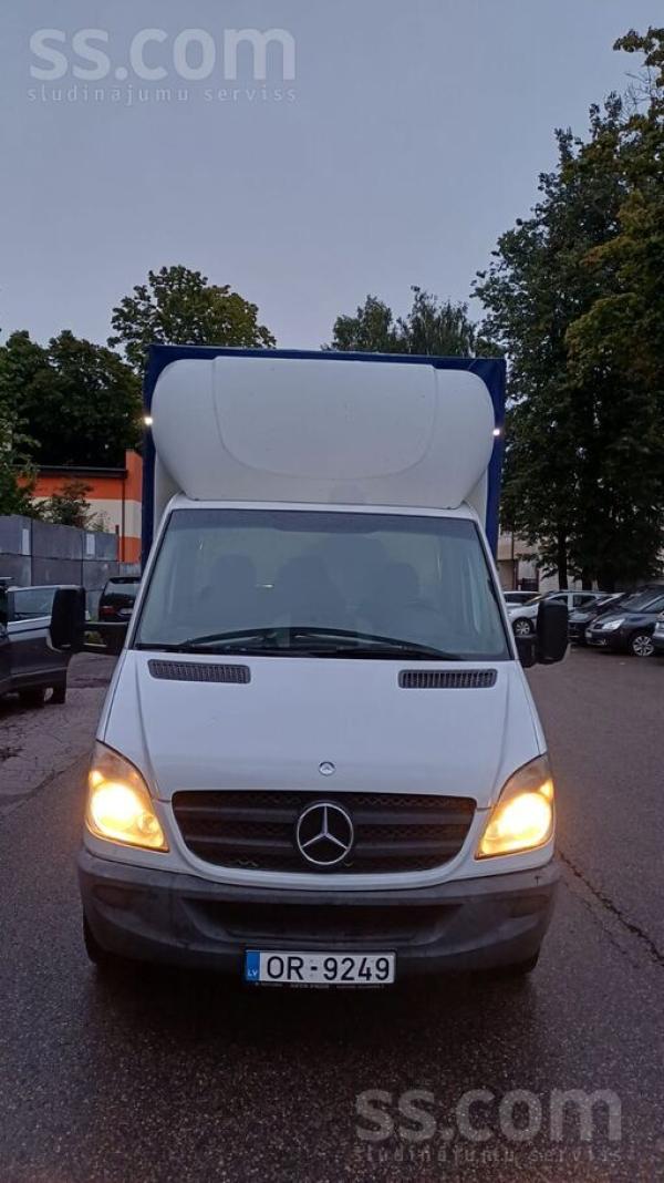 White Mercedes-Benz Sprinter 2012 in Riga, with an engine capacity of 3.00 L and mileage of 522 thousand km for 6550 €, photo 5 on AUTOMOTO.COM.LV