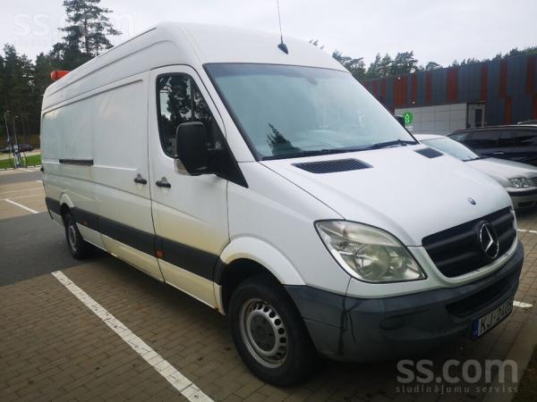 Balts Mercedes-Benz Sprinter 2012 Rīga, ar dzinēja tilpumu 2.20 L un nobraukumu 182 tūkst. km par 7800 €, foto 3 vietnē AUTOMOTO.COM.LV