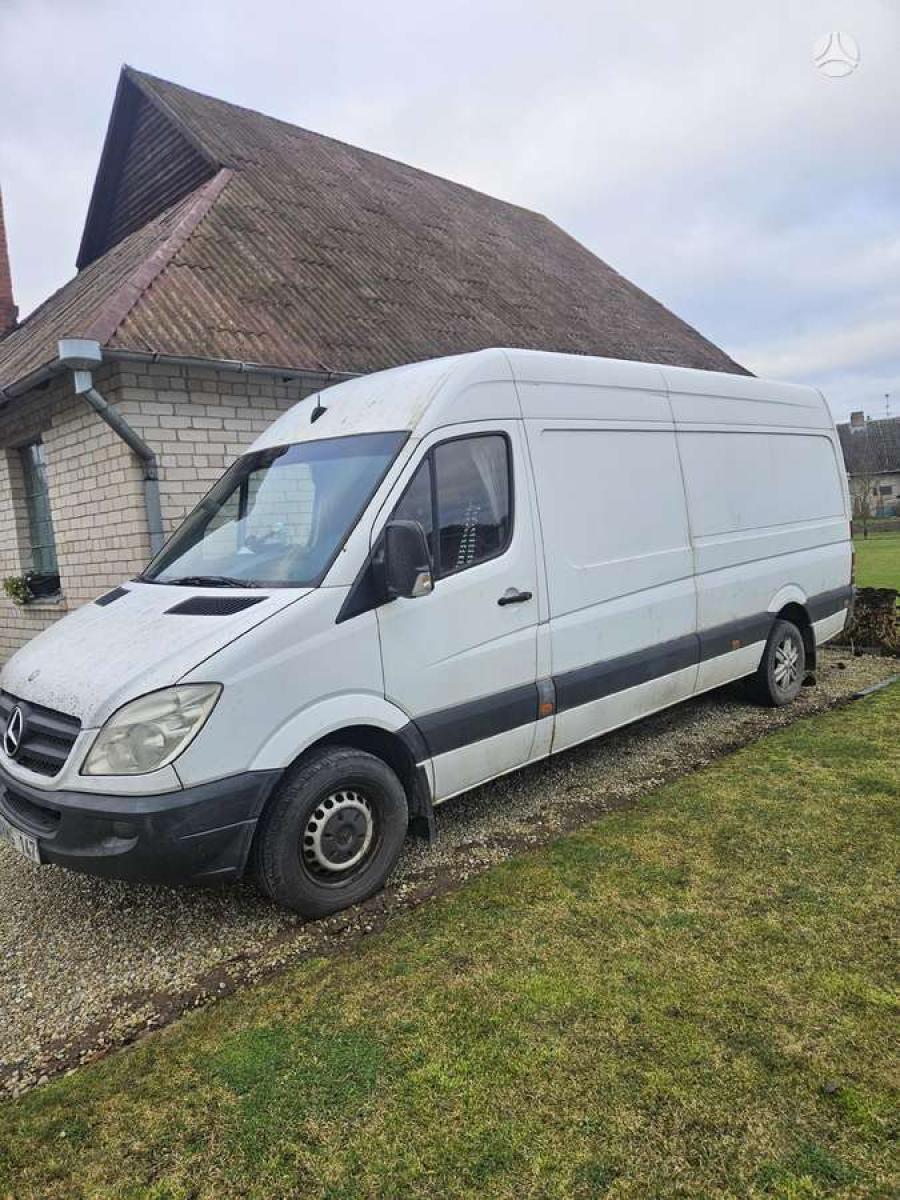 Balts Mercedes-Benz Sprinter 2013 Panevēža, ar dzinēja tilpumu 2.14 L un nobraukumu 555 tūkst. km par 4450 €, foto 2 vietnē AUTOMOTO.COM.LV