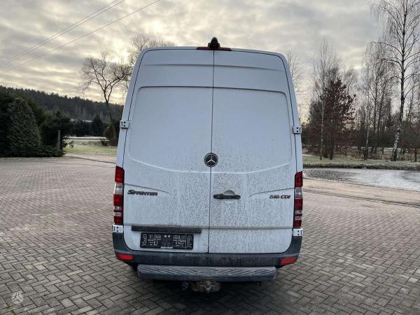 White Mercedes-Benz Sprinter 2013 in Kaisiadorys, with an engine capacity of 2.20 L and mileage of 292 thousand km for 6450 €, photo 6 on AUTOMOTO.COM.LV
