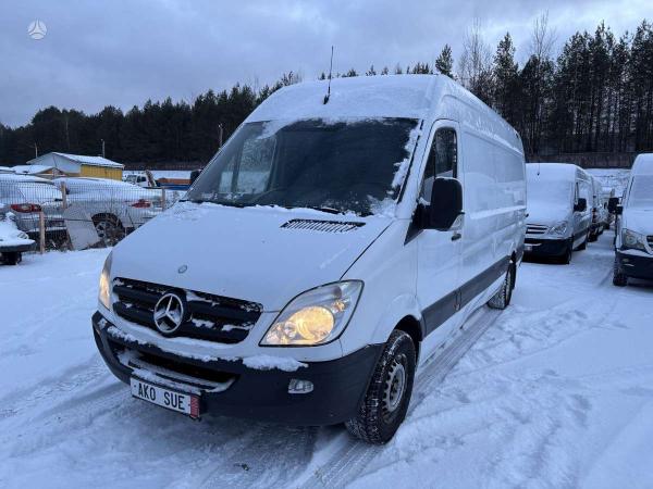 White Mercedes-Benz Sprinter 2013 in Vilnius, with an engine capacity of 2.20 L and mileage of 390 thousand km for 4700 €, photo 3 on AUTOMOTO.COM.LV