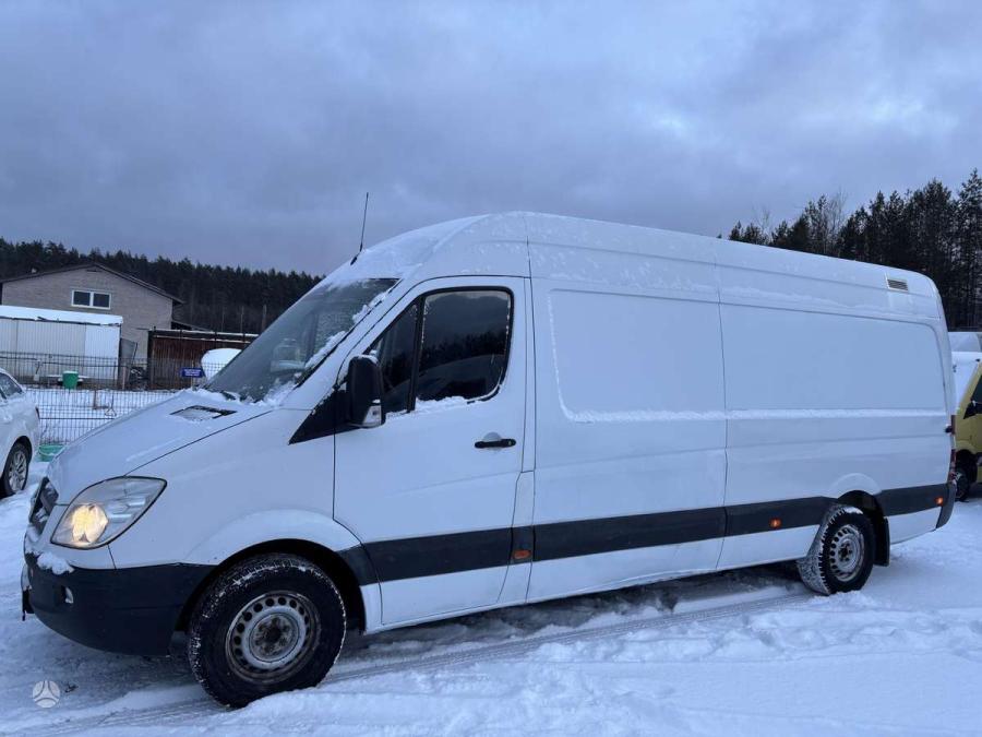Balts Mercedes-Benz Sprinter 2013 Viļņa, ar dzinēja tilpumu 2.20 L un nobraukumu 390 tūkst. km par 4700 €, foto 4 vietnē AUTOMOTO.COM.LV