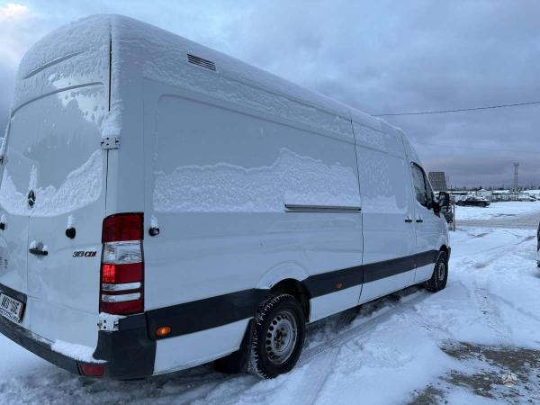 White Mercedes-Benz Sprinter 2013 in Vilnius, with an engine capacity of 2.20 L and mileage of 390 thousand km for 4700 €, photo 7 on AUTOMOTO.COM.LV