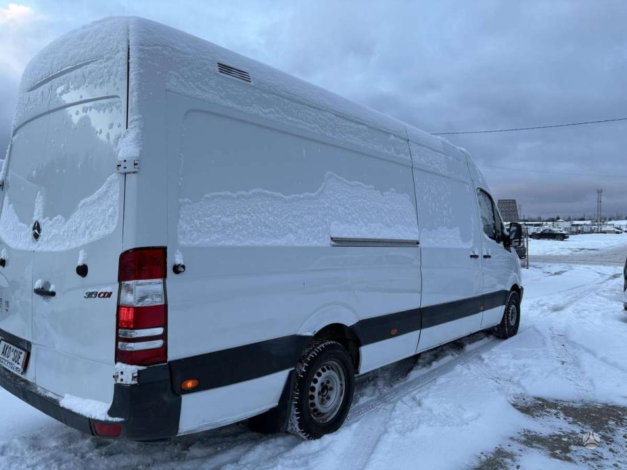 Balts Mercedes-Benz Sprinter 2013 Viļņa, ar dzinēja tilpumu 2.20 L un nobraukumu 390 tūkst. km par 4700 €, foto 7 vietnē AUTOMOTO.COM.LV