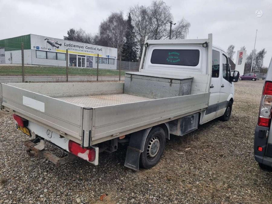 White Mercedes-Benz Sprinter 2013 in Taurage, with an engine capacity of 2.15 L and mileage of 330 thousand km for 8300 €, photo 5 on AUTOMOTO.COM.LV