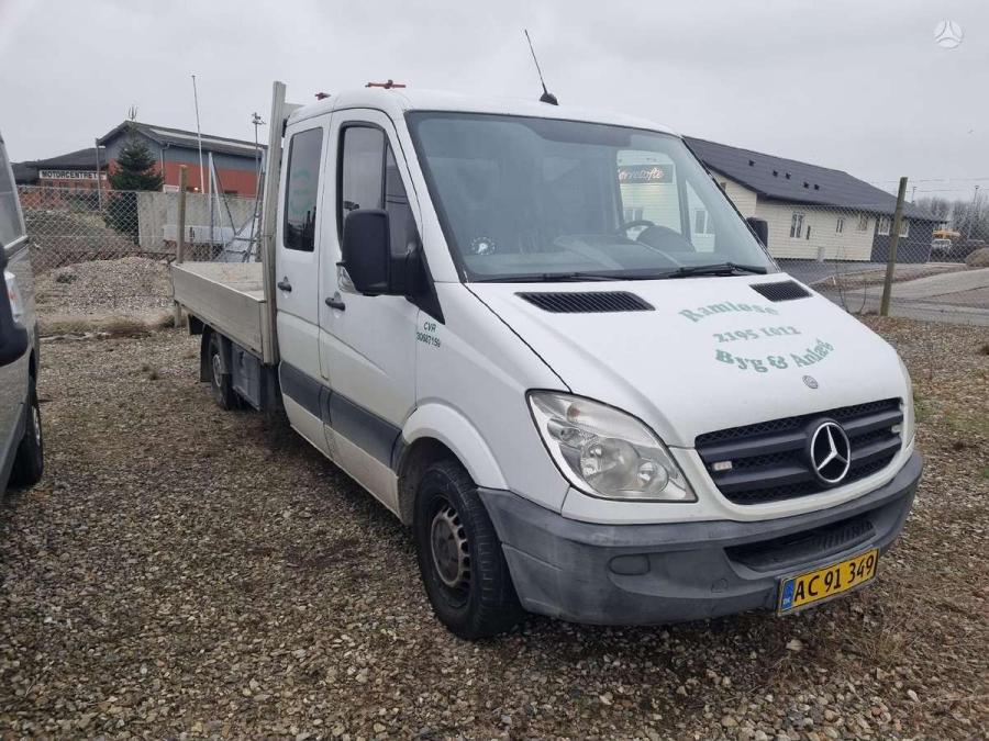White Mercedes-Benz Sprinter 2013 in Taurage, with an engine capacity of 2.15 L and mileage of 330 thousand km for 8300 €, photo 6 on AUTOMOTO.COM.LV