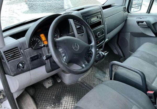 Balts Mercedes-Benz Sprinter 2013 Viļņa, ar dzinēja tilpumu 2.20 L un nobraukumu 350 tūkst. km par 5000 €, foto 7 vietnē AUTOMOTO.COM.LV