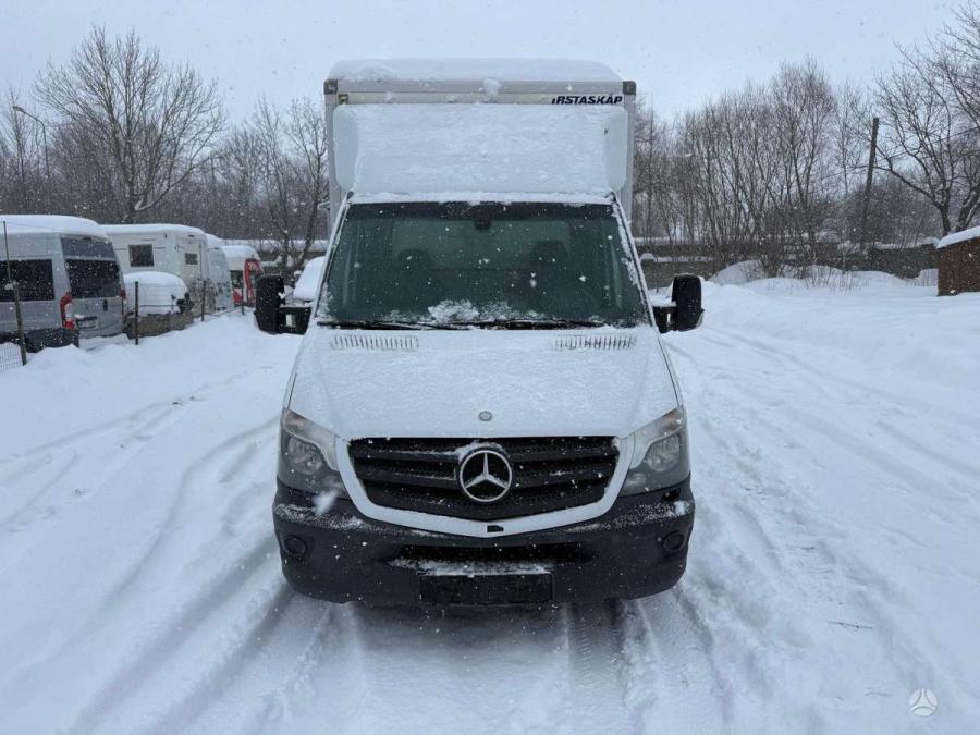White Mercedes-Benz Sprinter 2013 in Klaipeda, with an engine capacity of 2.99 L and mileage of 380 thousand km for 8200 €, photo 3 on AUTOMOTO.COM.LV