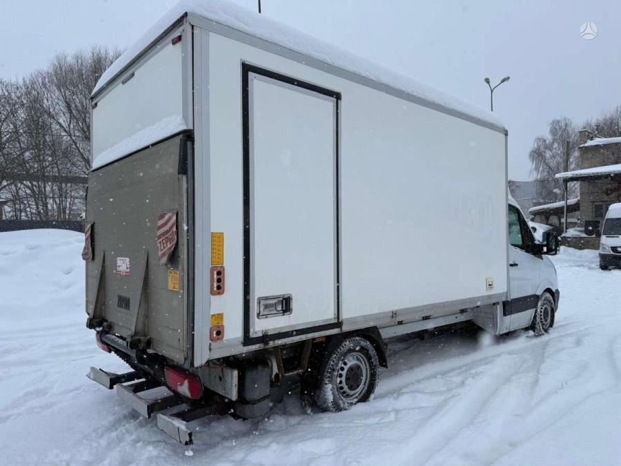 White Mercedes-Benz Sprinter 2013 in Klaipeda, with an engine capacity of 2.99 L and mileage of 380 thousand km for 8200 €, photo 5 on AUTOMOTO.COM.LV