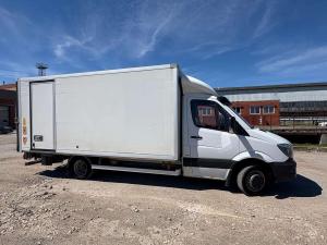 White Mercedes-Benz Sprinter 2013 in Riga, with an engine capacity of 0.00 L and mileage of 367 thousand km for 12000 €, photo 5 on AUTOMOTO.COM.LV