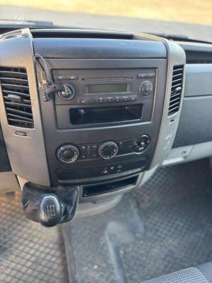 White Mercedes-Benz Sprinter 2013 in Taurage, with an engine capacity of 2.14 L and mileage of 190 thousand km for 5400 €, photo 4 on AUTOMOTO.COM.LV
