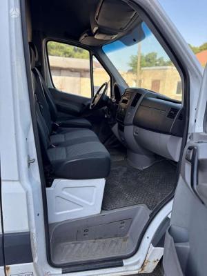 White Mercedes-Benz Sprinter 2013 in Taurage, with an engine capacity of 2.14 L and mileage of 190 thousand km for 5400 €, photo 13 on AUTOMOTO.COM.LV