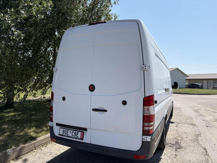 Balts Mercedes-Benz Sprinter 2013 Viļņa, ar dzinēja tilpumu 3.00 L un nobraukumu 293 tūkst. km par 7900 €, foto 7 vietnē AUTOMOTO.COM.LV