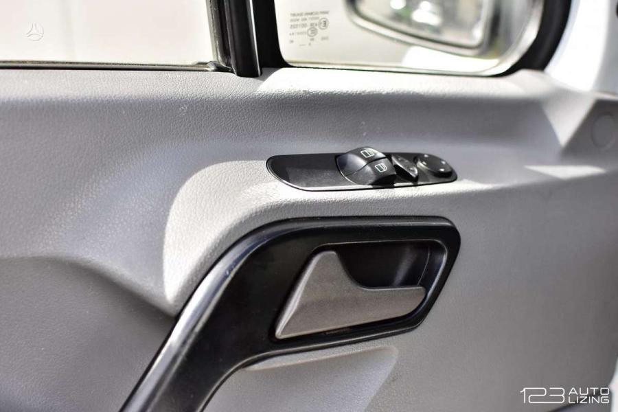 White Mercedes-Benz Sprinter 2013 in Kretinga, with an engine capacity of 2.20 L and mileage of 335 thousand km for 8250 €, photo 13 on AUTOMOTO.COM.LV