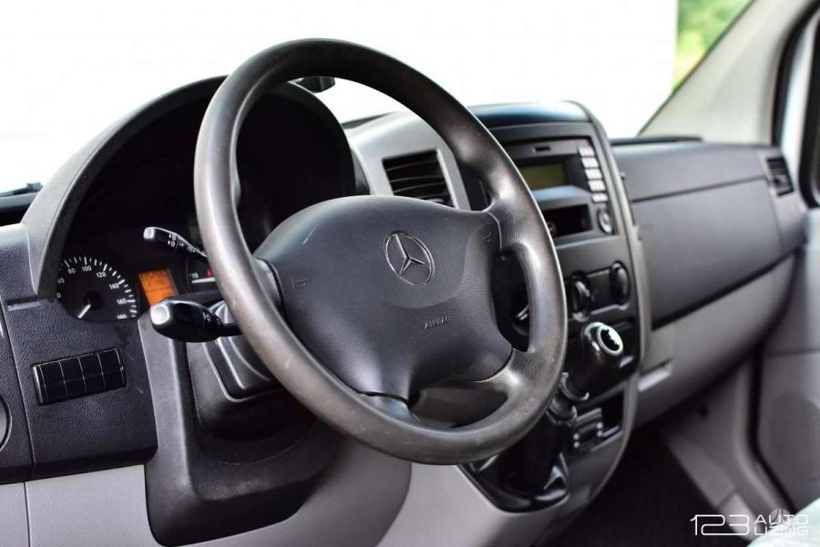 White Mercedes-Benz Sprinter 2013 in Kretinga, with an engine capacity of 2.20 L and mileage of 335 thousand km for 8250 €, photo 23 on AUTOMOTO.COM.LV