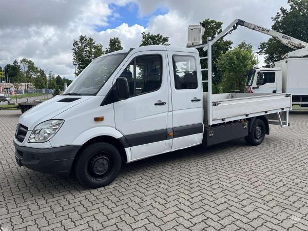 White Mercedes-Benz Sprinter 2013 in Alytus, with an engine capacity of 2.14 L and mileage of 221 thousand km for 12800 €, photo 1 on AUTOMOTO.COM.LV