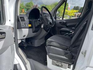 White Mercedes-Benz Sprinter 2013 in Alytus, with an engine capacity of 2.14 L and mileage of 221 thousand km for 12800 €, photo 10 on AUTOMOTO.COM.LV