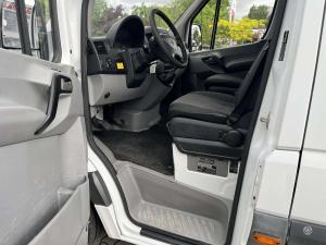 White Mercedes-Benz Sprinter 2013 in Alytus, with an engine capacity of 2.14 L and mileage of 221 thousand km for 12800 €, photo 11 on AUTOMOTO.COM.LV