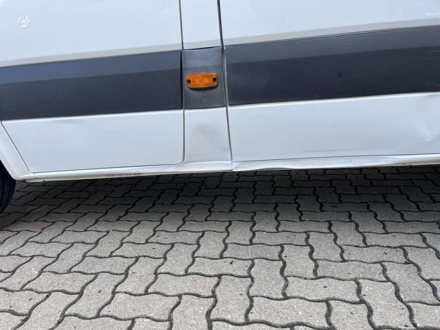 White Mercedes-Benz Sprinter 2013 in Alytus, with an engine capacity of 2.14 L and mileage of 221 thousand km for 12800 €, photo 24 on AUTOMOTO.COM.LV