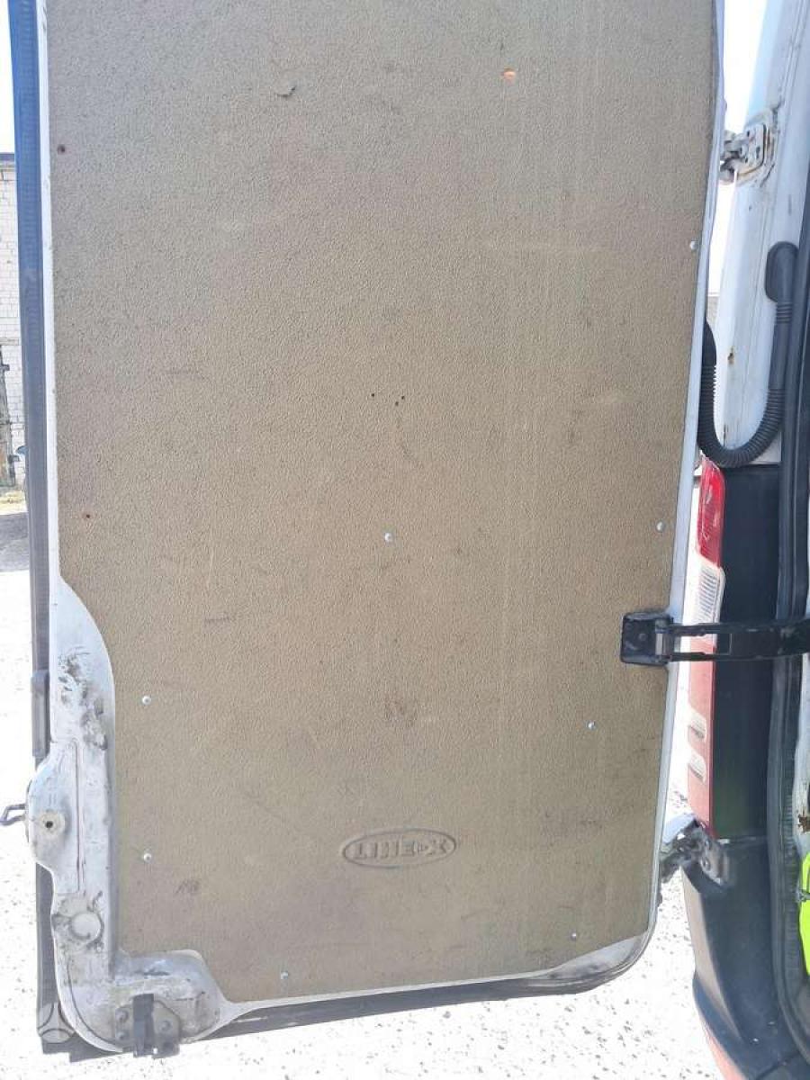 White Mercedes-Benz Sprinter 2013 in Kaunas, with an engine capacity of 2.14 L and mileage of 390 thousand km for 9500 €, photo 6 on AUTOMOTO.COM.LV
