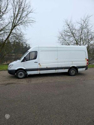 White Mercedes-Benz Sprinter 2013 in Riga, with an engine capacity of 2.20 L and mileage of 329 thousand km for 5700 €, photo 4 on AUTOMOTO.COM.LV