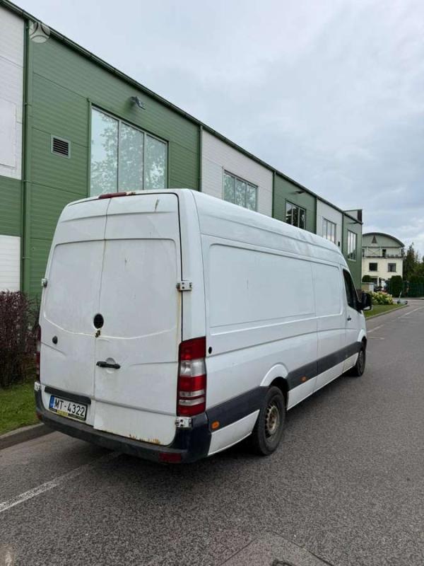 White Mercedes-Benz Sprinter 2013 in Riga, with an engine capacity of 2.10 L and mileage of 530 thousand km for 3900 €, photo 4 on AUTOMOTO.COM.LV