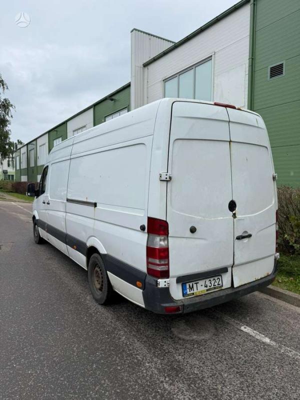 White Mercedes-Benz Sprinter 2013 in Riga, with an engine capacity of 2.10 L and mileage of 530 thousand km for 3900 €, photo 5 on AUTOMOTO.COM.LV