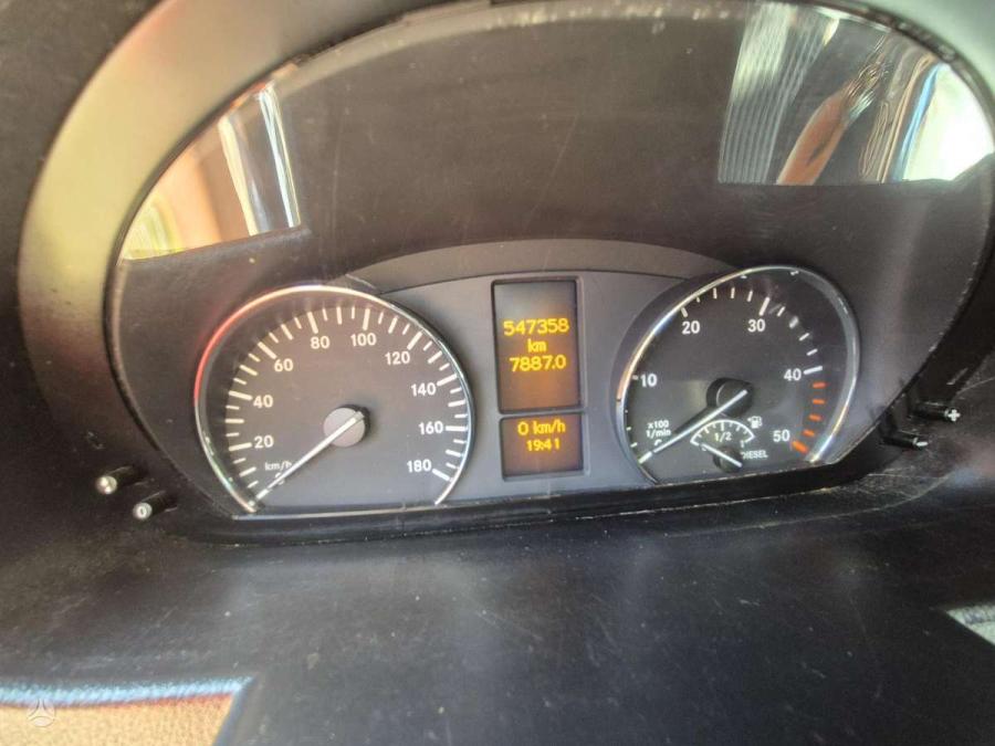 White Mercedes-Benz Sprinter 2013 in Silute, with an engine capacity of 2.20 L and mileage of 550 thousand km for 8200 €, photo 14 on AUTOMOTO.COM.LV
