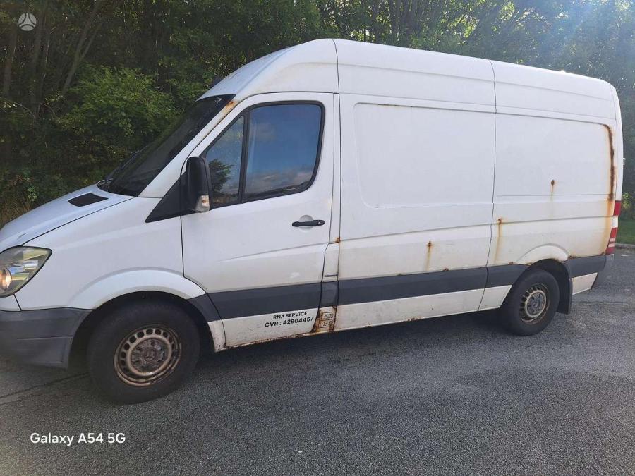White Mercedes-Benz Sprinter 2013 in Taurage, with an engine capacity of 2.20 L and mileage of 300 thousand km for 3700 €, photo 1 on AUTOMOTO.COM.LV
