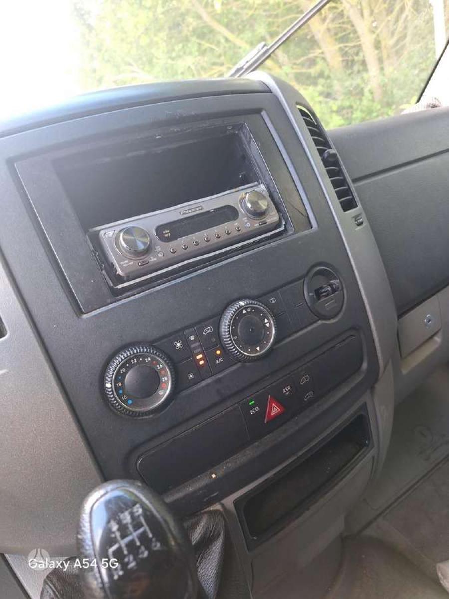 White Mercedes-Benz Sprinter 2013 in Taurage, with an engine capacity of 2.20 L and mileage of 300 thousand km for 3700 €, photo 11 on AUTOMOTO.COM.LV