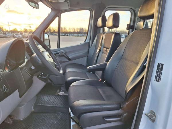 White Mercedes-Benz Sprinter 2014 in Kursenai, with an engine capacity of 2.20 L and mileage of 195 thousand km for 13700 €, photo 8 on AUTOMOTO.COM.LV