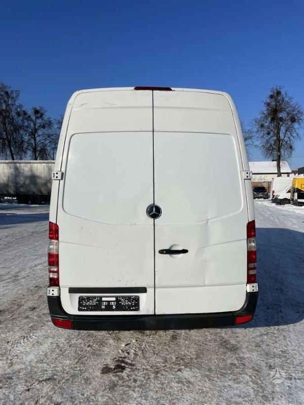 White Mercedes-Benz Sprinter 2014 in Kaunas, with an engine capacity of 2.20 L and mileage of 370 thousand km for 4400 €, photo 5 on AUTOMOTO.COM.LV